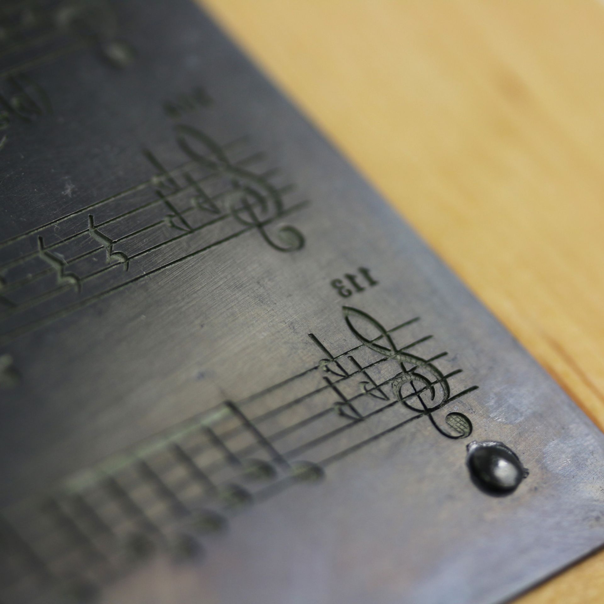 Music engraving plate Beethoven, mounted on a wooden plaque | HN 8041